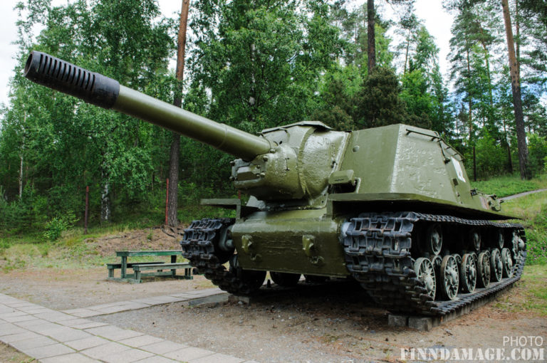 The Mighty ISU-152 at Parola Tank Museum | Finndamage.com